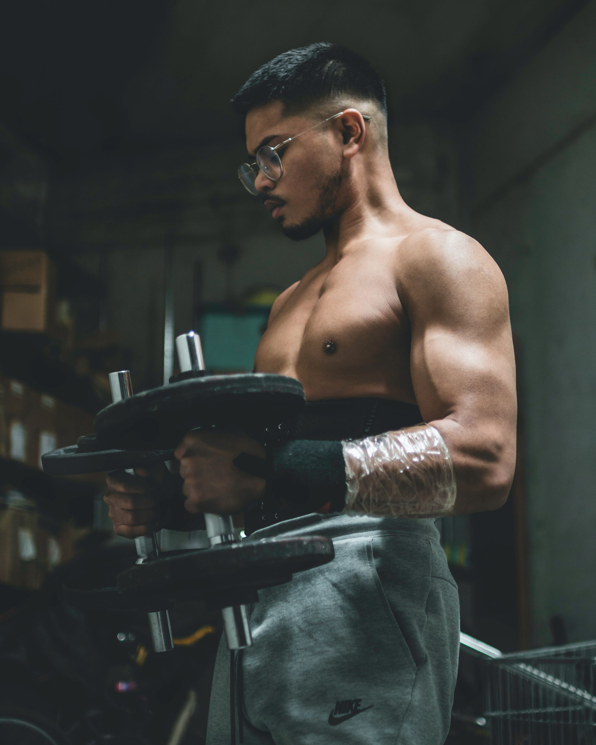 Comment se muscler les bras rapidement : exercices et conseils